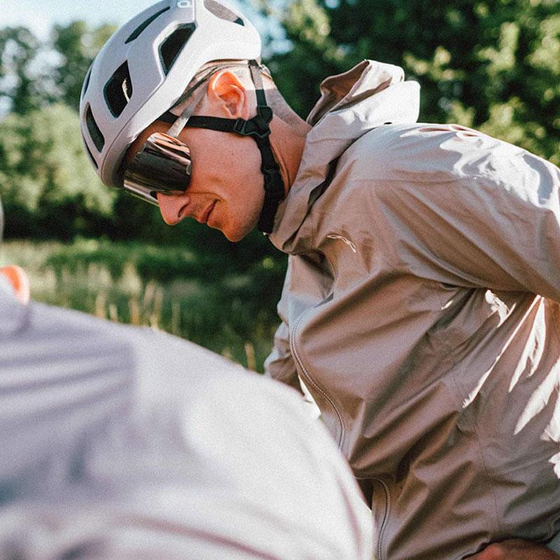 ポック Devour（ディヴァウアー） フレームカラー：Hydrogen White クリアレンズ付属 POC送料無料 :pi-810770:自転車のQBEI Yahoo!店 - 通販 ...