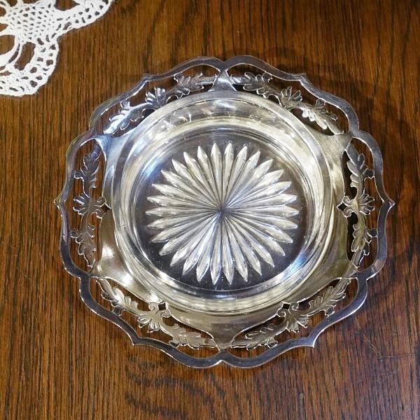 英国イギリスアンティーク ガラスバターディッシュ Butter Dish シルバープレート S160 : Q S ANTIQUES - 通販 - Yahoo!ショッピング