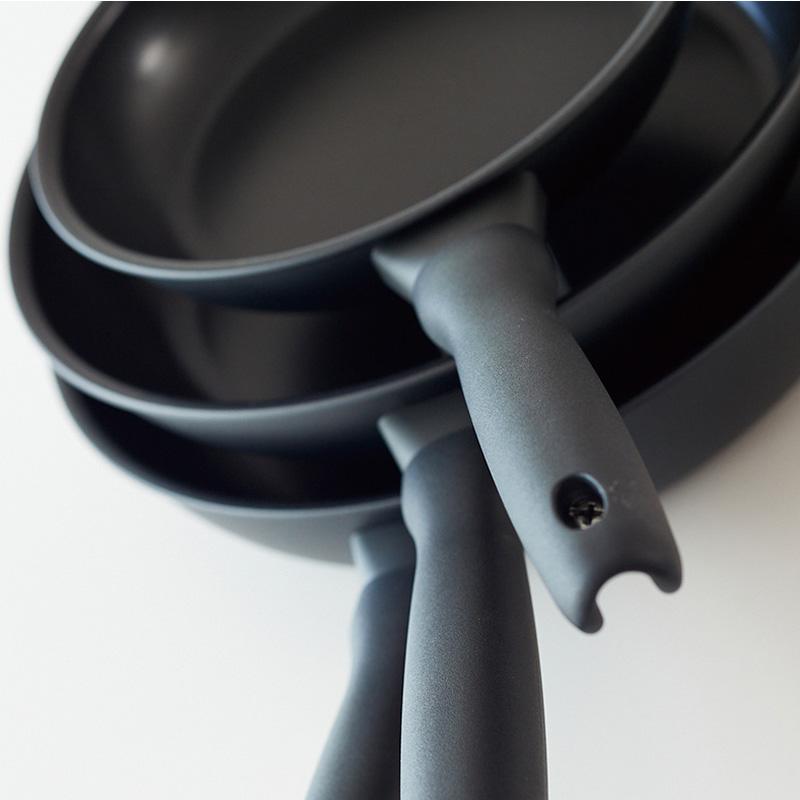 MEYER フライパン 28cm マイヤー ミッドナイト | ガス IH対応 調理器具 キッチンツール オール熱源対応 PFOAフリー テフロン フッ素 焦げ付かない ロングセラ ...