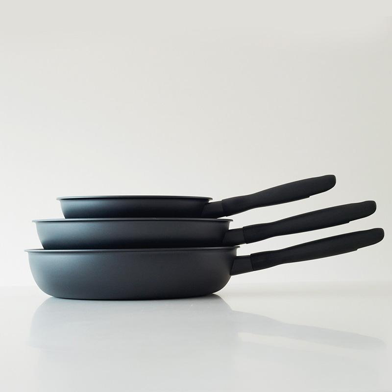 MEYER フライパン 28cm マイヤー ミッドナイト | ガス IH対応 調理器具 キッチンツール オール熱源対応 PFOAフリー テフロン フッ素 焦げ付かない ロングセラ ...