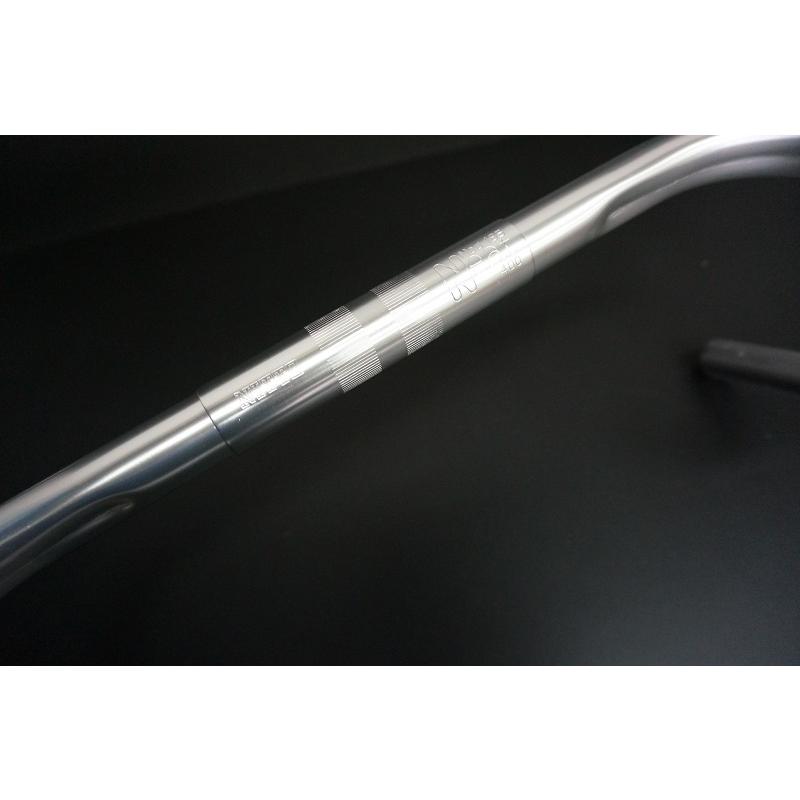 在庫あります 最短当日発送可能です NITTO 日東 ニットー NEAT M-185 400mm(芯〜芯) 26.0mm シャロー シルバー 420mm(外〜外) 新品 Neat Mod ...