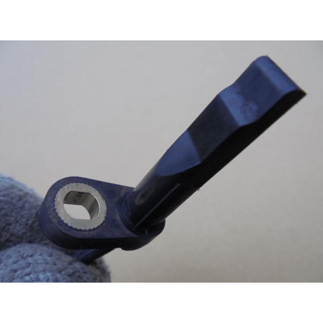 ノート 19年 DBA-E11 右フロントABSセンサー 47910 ED000 : ヤマジュウオートパーツ - 通販 - Yahoo!ショッピング