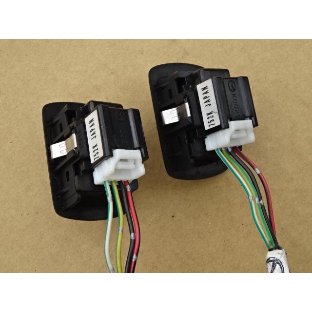 MPV 20年 DBA-LY3P パワースライドスイッチ 左右 2列目 : ヤマジュウオートパーツ - 通販 - Yahoo!ショッピング