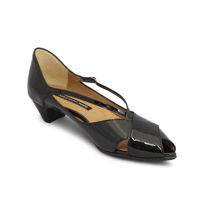 rabokigoshi works ラボキゴシワークス 12779 B ブラック パンプス オープントゥ ストラップ付 3cmヒール ゴート ...