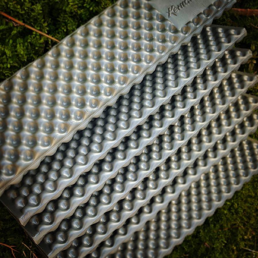 全品送料無料 キャンプマット 折りたたみ アウトドアマット レジャーマット 車中泊 防災 テント 軽量 A331 : RAiseNsEショップ - 通販 - Yahoo!ショッピング