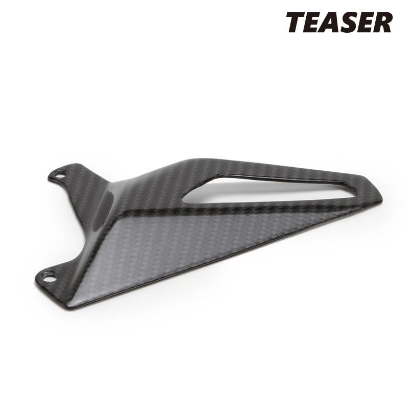 TEASER HGD01G HEEL PLATES [DRY CARBON HG] DUCATI PANIGALE V4/V2(18-24 ...