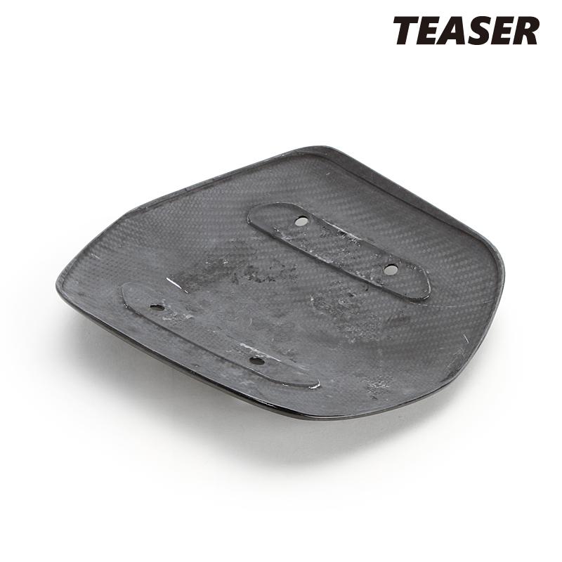 TEASER MCD04G FLYSCREEN【DRY CARBON HG】TRIUMPH ROCKET III (20-22) ティーザー ...