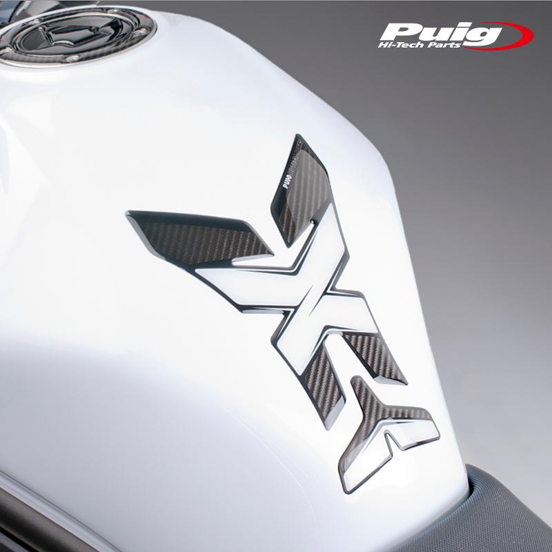 Puig 7597C TANK PADS XTREME [汎用] [CARBON PRINT] プーチ タンクパッド : RAMBUTAN ...