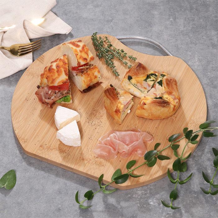 40113 バンブーカッティングボード D型 32cm 竹のまな板 防臭効果 抗菌効果 木製食器 竹製食器 写真映え 肉料理 パン 魚料理 サラダ 衛生的 おしゃれ お洒落 : 生活便利雑貨 ...