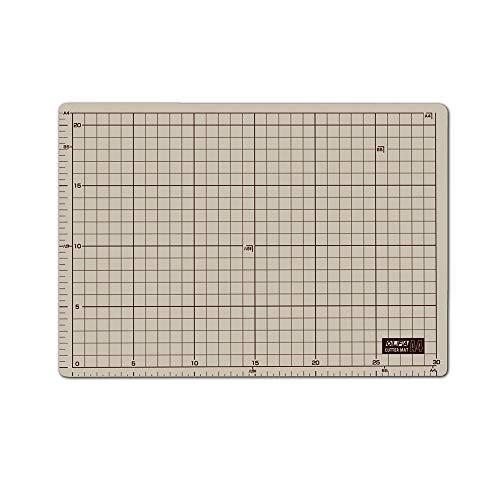 オルファ(OLFA) カッターマット カッターマットA4(225×320×2mm) 134B : ラピス生活用品 - 通販 - Yahoo!ショッピング