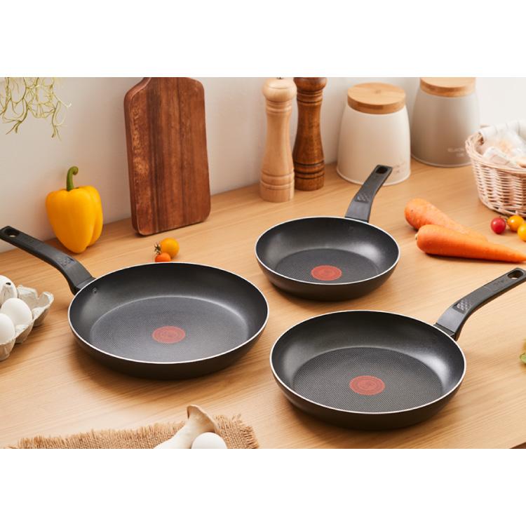 ティファール T-fal フライパン 21cm ガス火専用 ブラック 黒 PFOAフリー チタン・コーティング 取っ手つき シンプル おしゃれ : リコメン堂 - 通販 - Yahoo!ショッピング