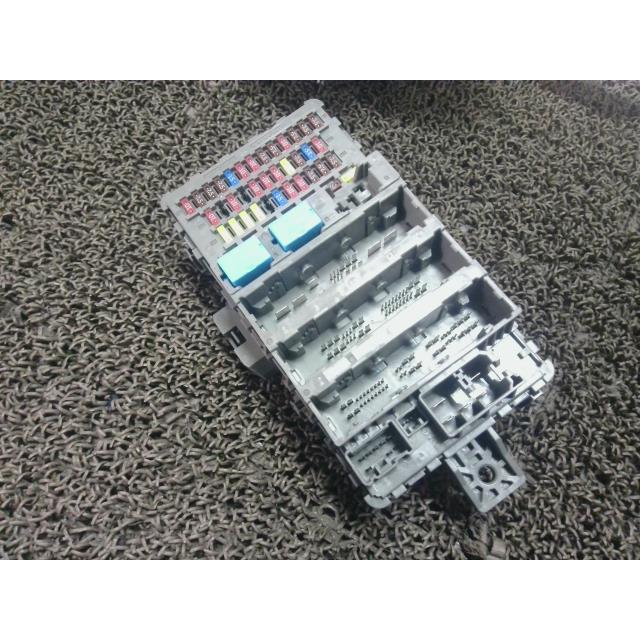 ステップワゴン 6AA-RP5 ヒューズボックス NH883P CU9,TAD-J020 : ファーストパーツ1号店 - 通販 - Yahoo!ショッピング