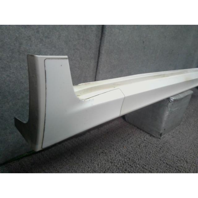 インプレッサ CBA-GVB 右サイドステップ 37J 96051FG040WU : ファーストパーツ1号店 - 通販 - Yahoo!ショッピング