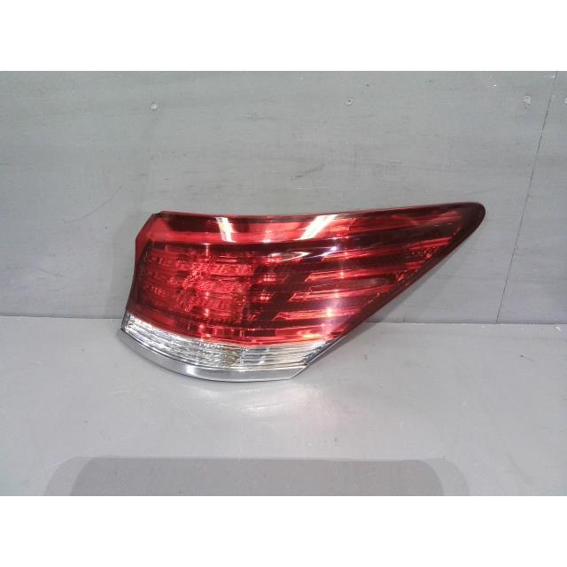 クラウン DBA-GRS210 右テールランプ 202 81551-30D11 : ファーストパーツ1号店 - 通販 - Yahoo!ショッピング