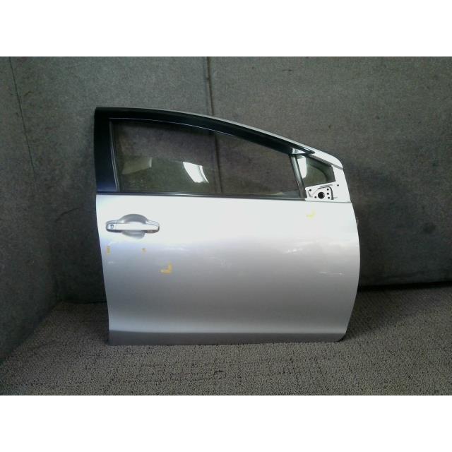 アクア DAA-NHP10 右フロントドア 1F7 67001-52591 : ファーストパーツ1号店 - 通販 - Yahoo!ショッピング