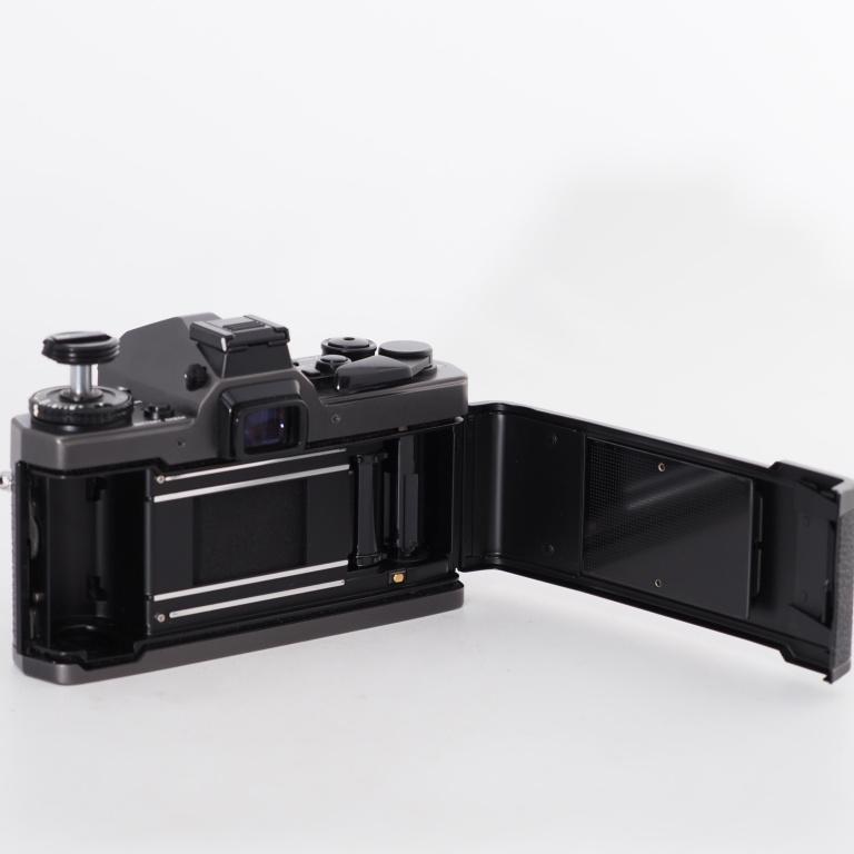 OLYMPUS オリンパス OM-3Ti Black チタン ブラック 35mm SLR Film Camera Body フィルムカメラ ...