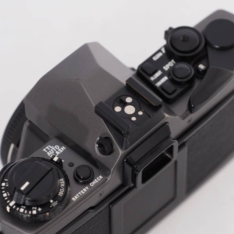 OLYMPUS オリンパス OM-3Ti Black チタン ブラック 35mm SLR Film Camera Body フィルムカメラ ...