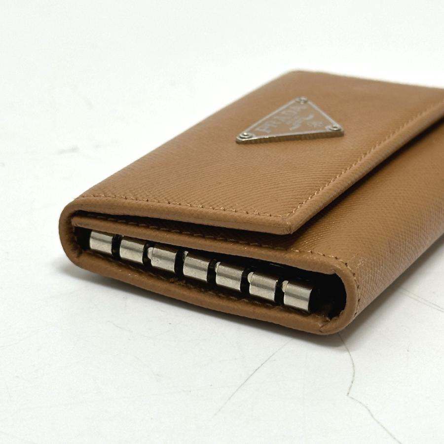 PRADA 未使用 プラダ M222A 6連 トライアングルロゴ 三角ロゴ プレート キーケース ベージュ レディース【中古 ...