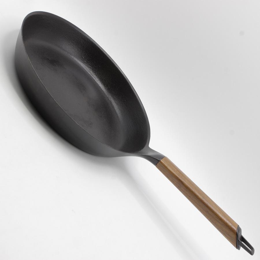 バーミキュラ フライパン 26cm FP26-WN ウォールナット材 本体 : 025865 : リファン Yahoo!ショップ - 通販 ...