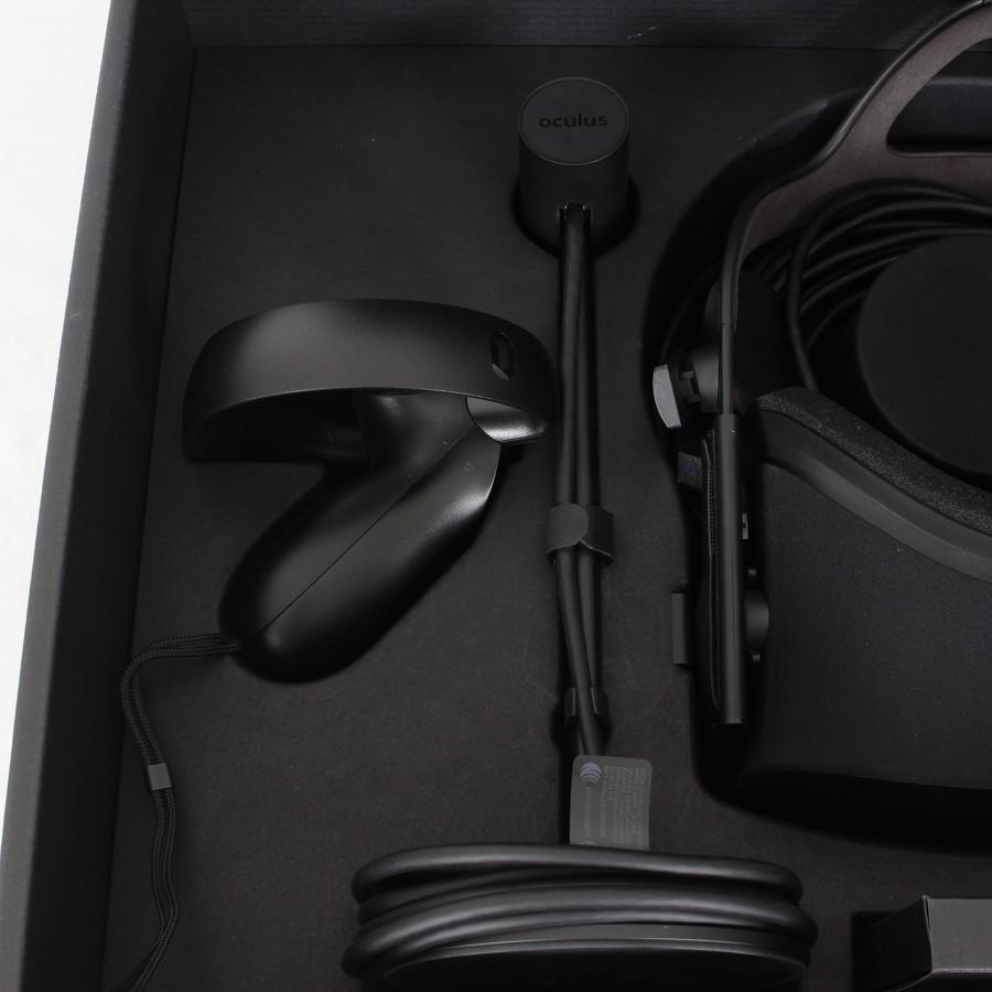 【美品】Oculus Rift CV1 Touchコントローラー同梱版 VR ヘッドマウントディスプレイ ヘッドセット オキュラスリフト 本体 ...