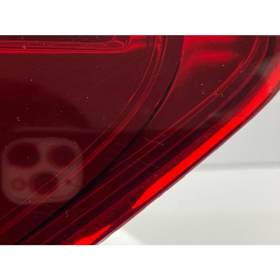 メルセデス ベンツ W205 Cクラス 前期 純正 右 テールライト A2059061457 （22-5） : Reパーツ - 通販 ...