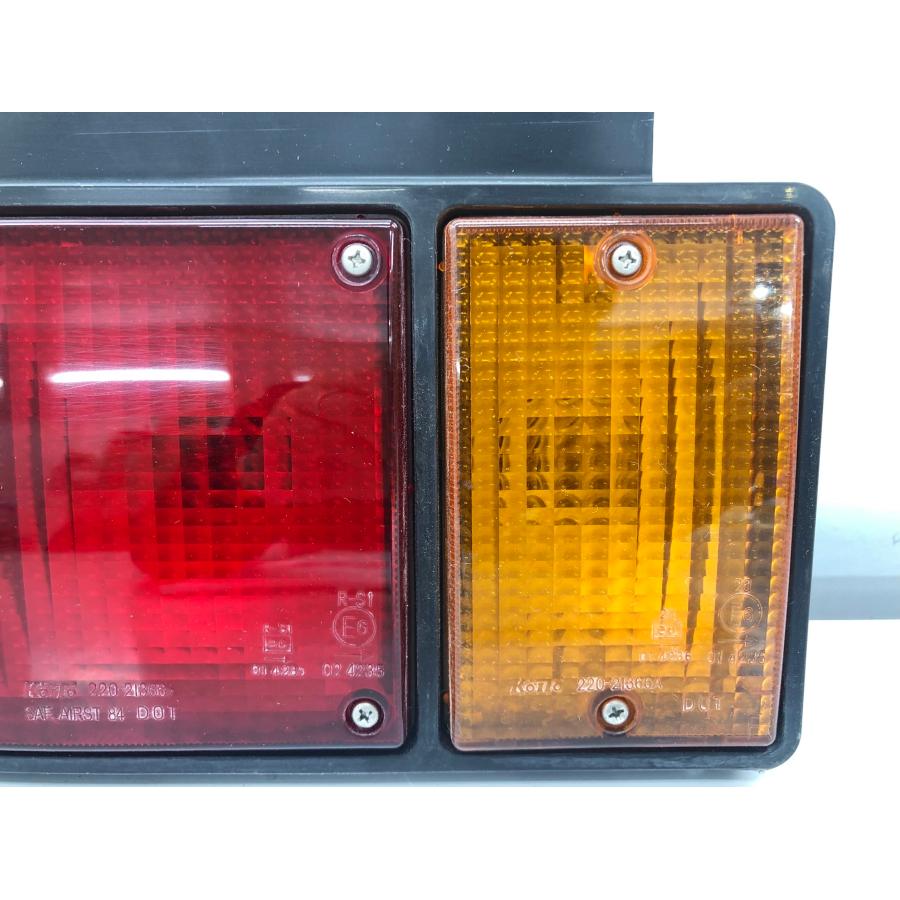 いすゞ エルフ NKR81 純正 テールランプ 右 24V KOITO220-21366（37A-38m） : Reパーツ - 通販 - Yahoo!ショッピング