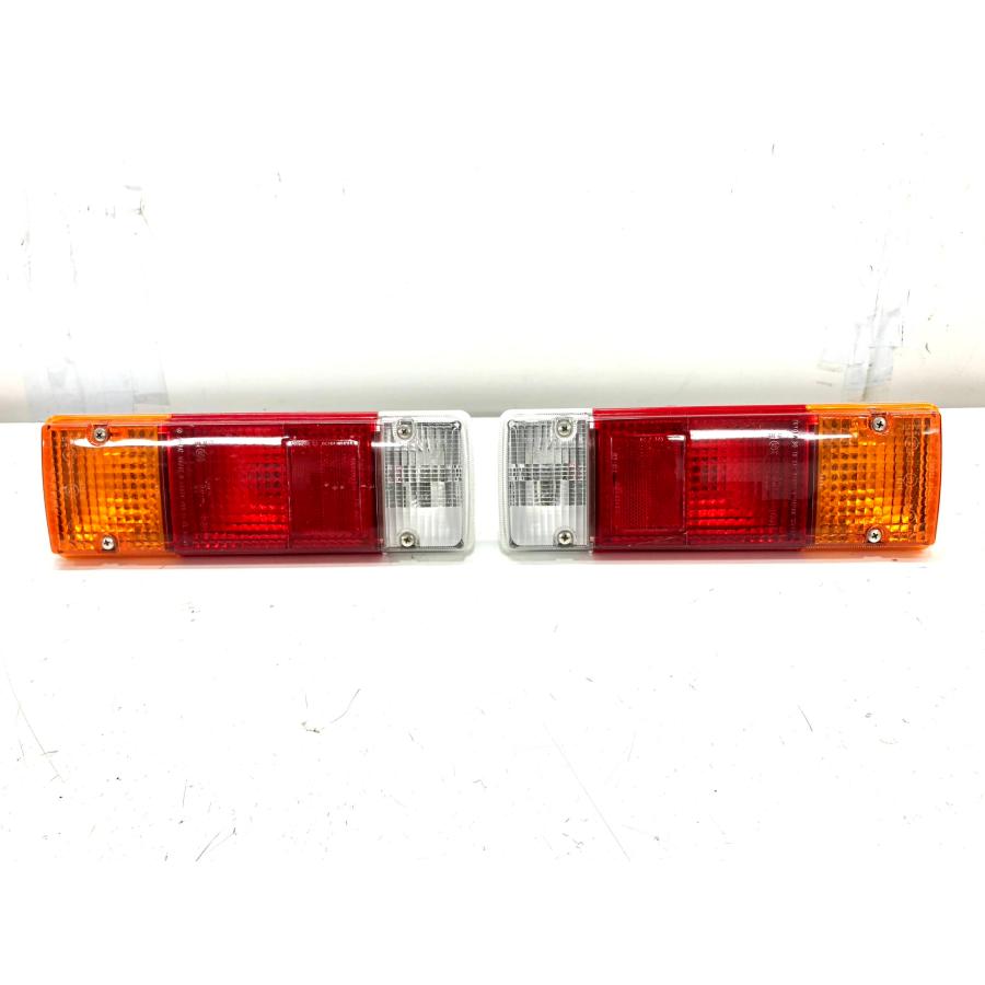 HINO 日野 デュトロ XZU 純正 テールランプ 左右 24V KOITO33-06101（59A-33m） : Reパーツ - 通販 - Yahoo!ショッピング
