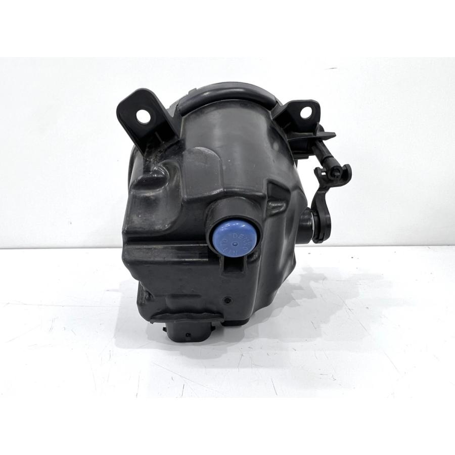 BMW 3シリーズ F30/F31 純正LEDフォグライト 左 52007766/81548001 （60A-35） : Reパーツ - 通販 ...