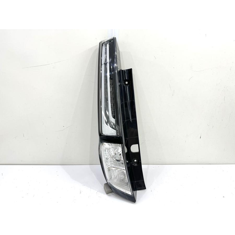 ルーミーカスタム M900A/M910A 純正テールライト 左 KOITO220-69700/刻印J （93A-49） : Reパーツ ...