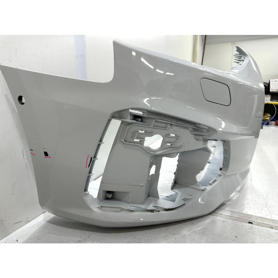 アウディ A4 8W 純正フロントバンパー パール 8W0807437（B67-23） :B67-23:Reパーツ - 通販 - Yahoo!ショッピング