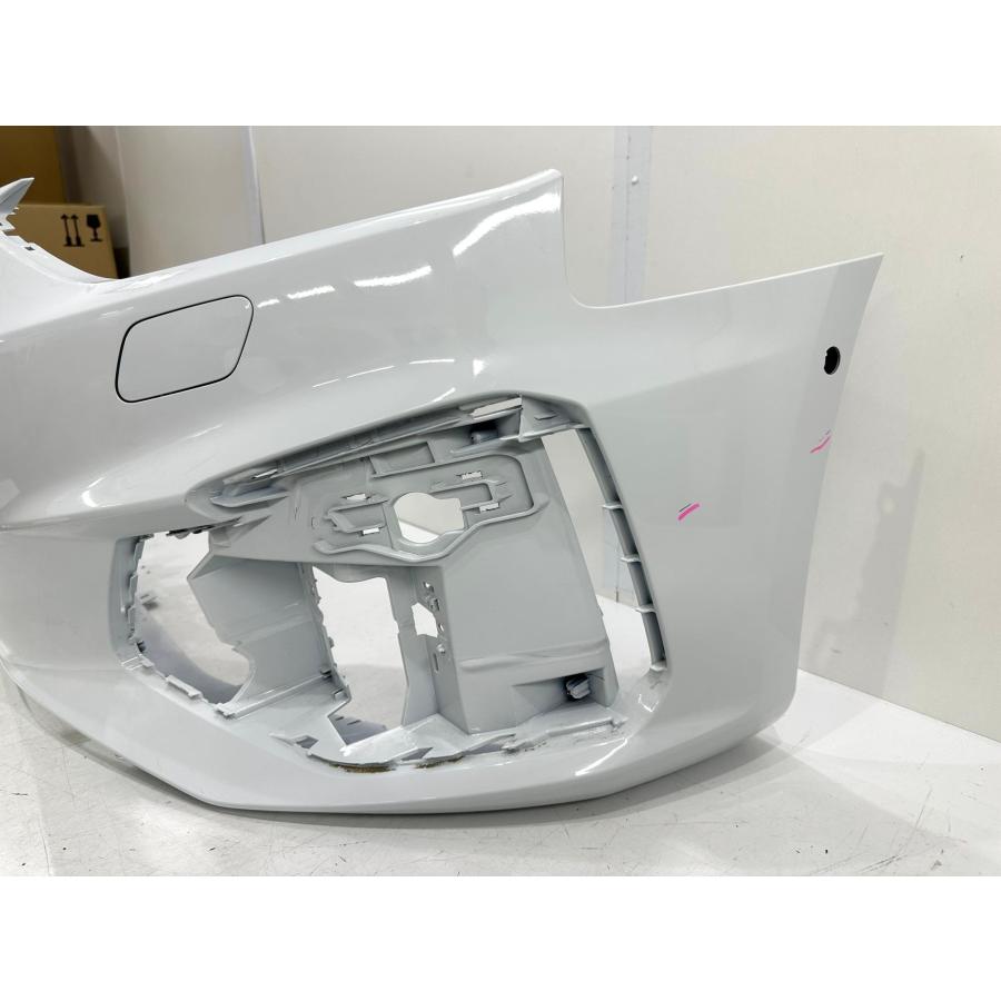 アウディ A4 8W 純正フロントバンパー パール 8W0807437（B67-23） :B67-23:Reパーツ - 通販 - Yahoo!ショッピング