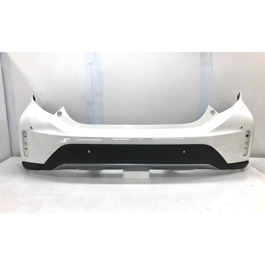 トヨタ アクア クロスオーバー NHP10 後期 純正 リアバンパー 52159-52A00 パール（B73-35m） : Reパーツ ...