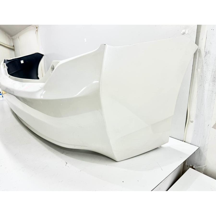 トヨタ プリウス ZVW30 純正 リアバンパー 52159-47050 パール （B82-40） : Reパーツ - 通販 - Yahoo!ショッピング