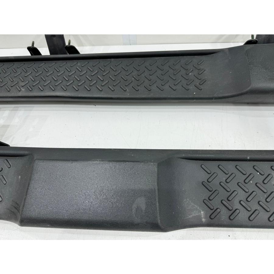 Jeep ラングラー JK 4ドア用 純正サイドステップ 左右セット 55397415/55397414 （G45-85） : Reパーツ - 通販 - Yahoo!ショッピング