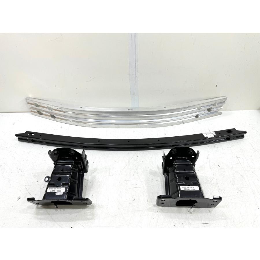 【未使用】カローラスポーツ 210系 ZWE211/NRE210 純正フロントバンパーホースメント 52131-12320/52132 ...