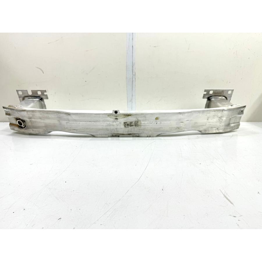 アウディ A3/S3 8V 純正フロントバンパーホースメント 8V0807109B （G59-55） : Reパーツ - 通販 - Yahoo!ショッピング