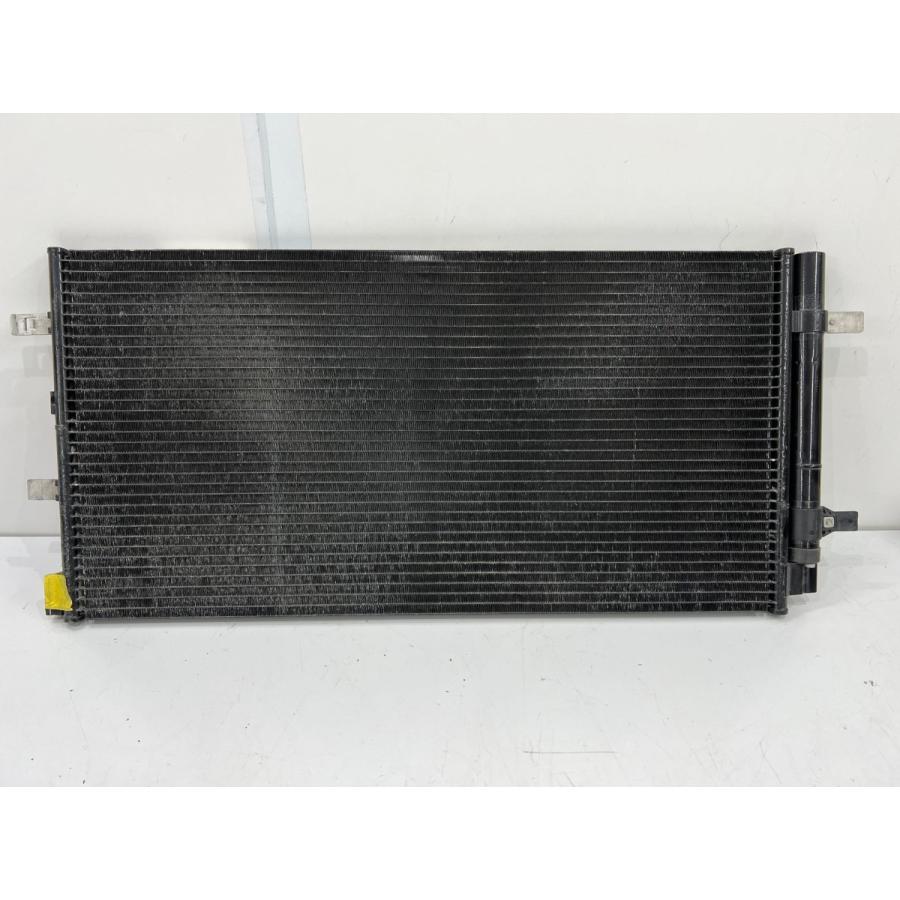 アウディ A4 純正クーラーコンデンサー 8T0260401/8T0260403 （R3-46） : Reパーツ - 通販 - Yahoo ...
