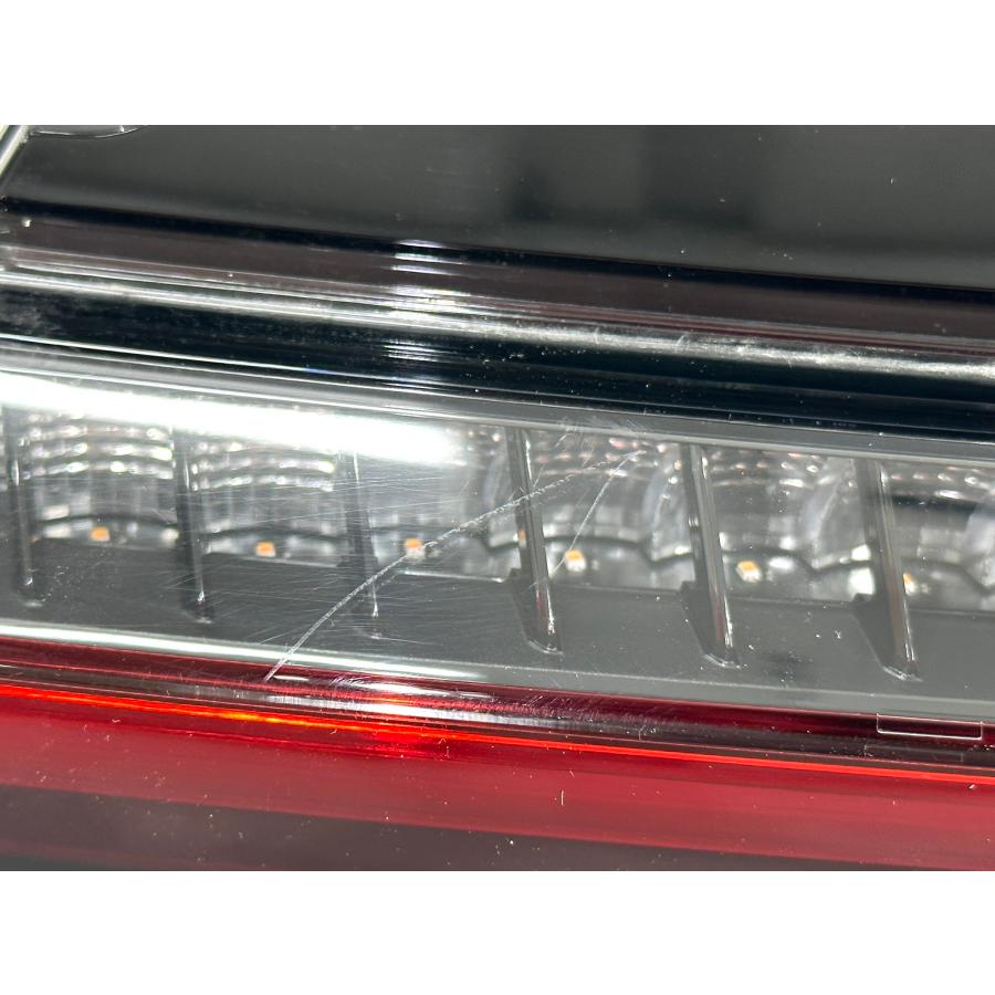 ボルボ C40 リチャージ 純正テールライト 左 32365672 （Z23-8） : Reパーツ - 通販 - Yahoo!ショッピング