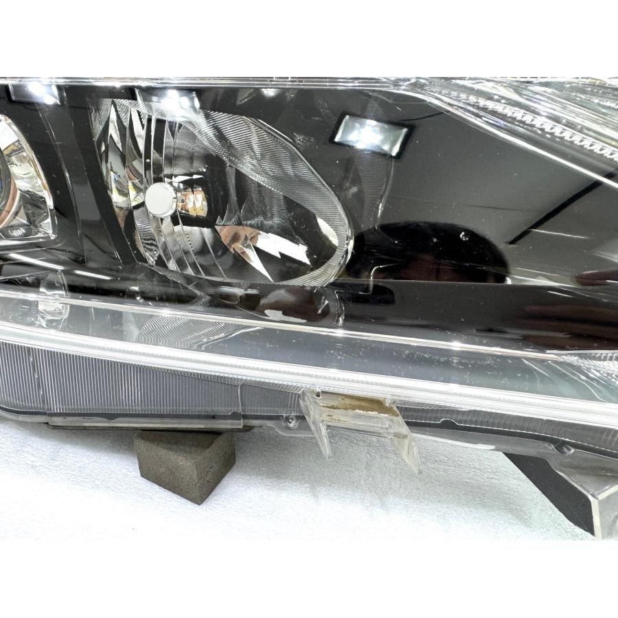 ハリアー60 ZSU60/ASU60 前期 純正LEDヘッドライト 右 KOITO 48-147/81110-48440 (Z34-53) : Reパーツ - 通販 - Yahoo!ショッピング