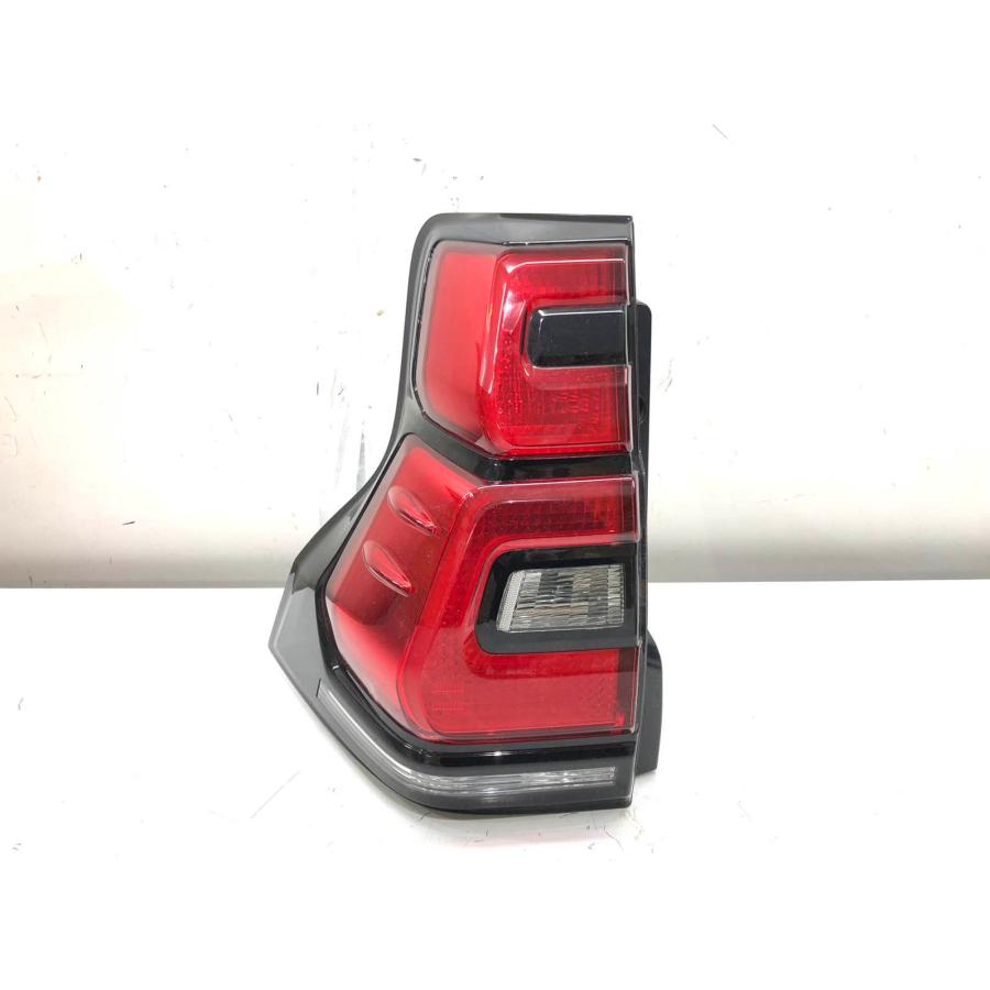 トヨタ ランドクルーザー プラド TRJ150W 後期 純正 テールランプ 左 STANLEY60-268 81561-60C30（Z9 ...