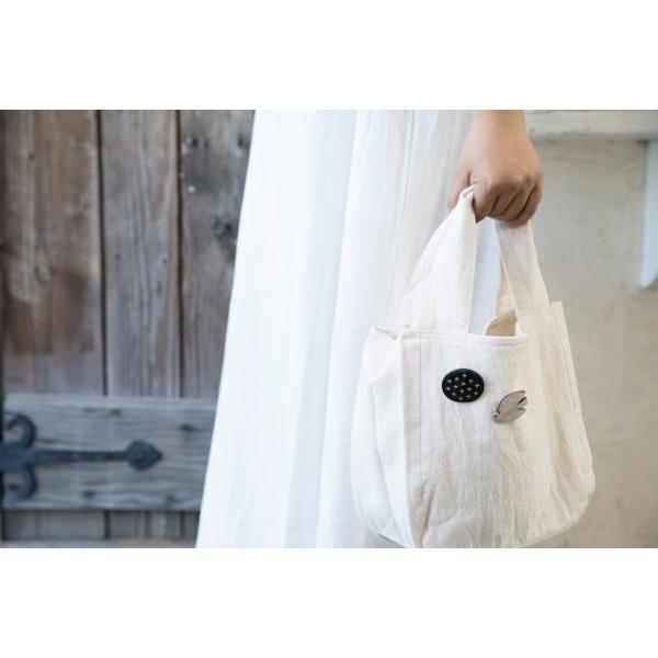 ブローチ おしゃれ 花 フラワー Fluff 白 黒水牛 BONE 彫刻 素朴 ナチュラル : 雑貨のお店ルポゼ神戸 - 通販 - Yahoo ...