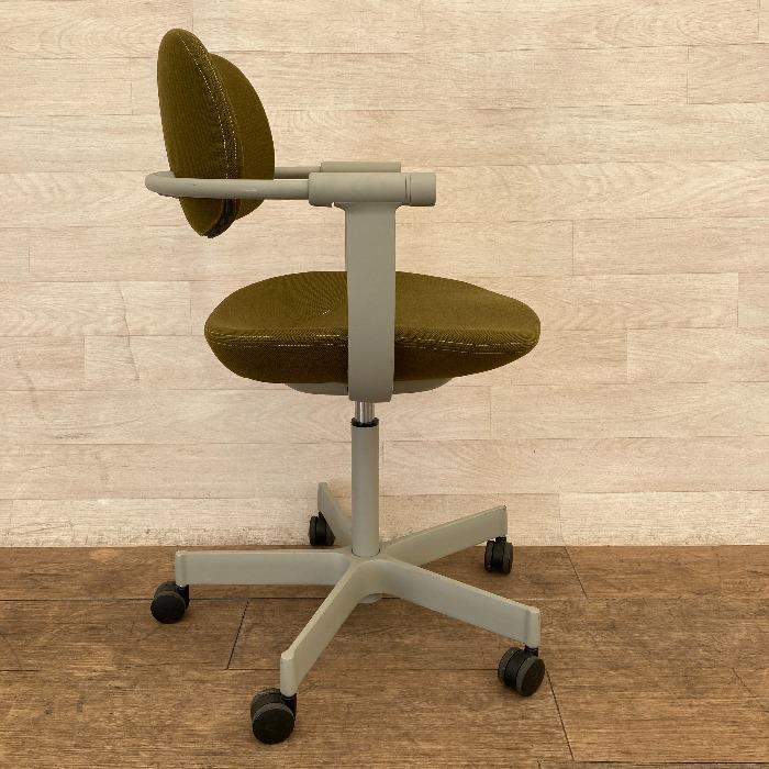 中古 ITOKI イトーキ オフィスチェア 肘あり バーテブラ03 vertebra03 KG-825KC-L423 2021年製 布張り グリーン 肘有り 肘つき : ReSACO ヤフー店 ...