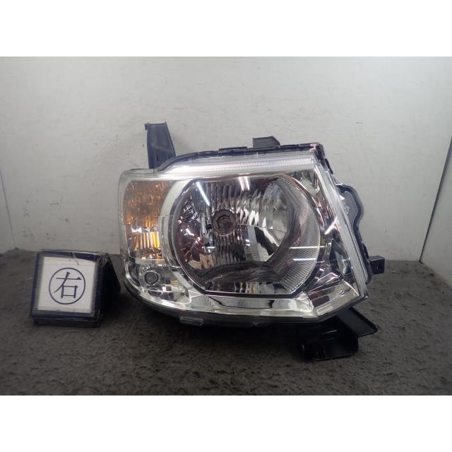 eKワゴン DBA-H82W 右ヘッドランプASSY P38 8301A602 : 202211062310800 : RETEX - 通販 - Yahoo!ショッピング