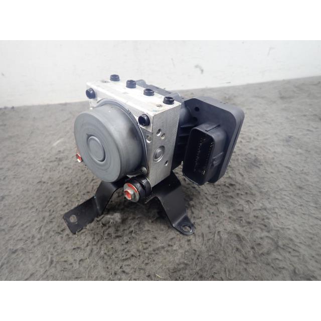 ジムニー ABA-JB23W ABSアクチュエーター Z7T 56110-57MB0 :202310789942500:RETEX - 通販 - Yahoo!ショッピング