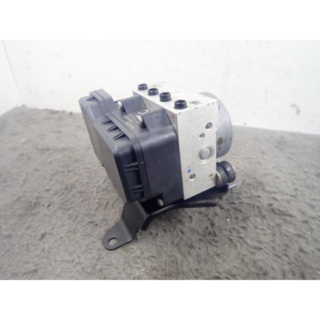 ジムニー ABA-JB23W ABSアクチュエーター Z7T 56110-57MB0 :202310789942500:RETEX - 通販 - Yahoo!ショッピング