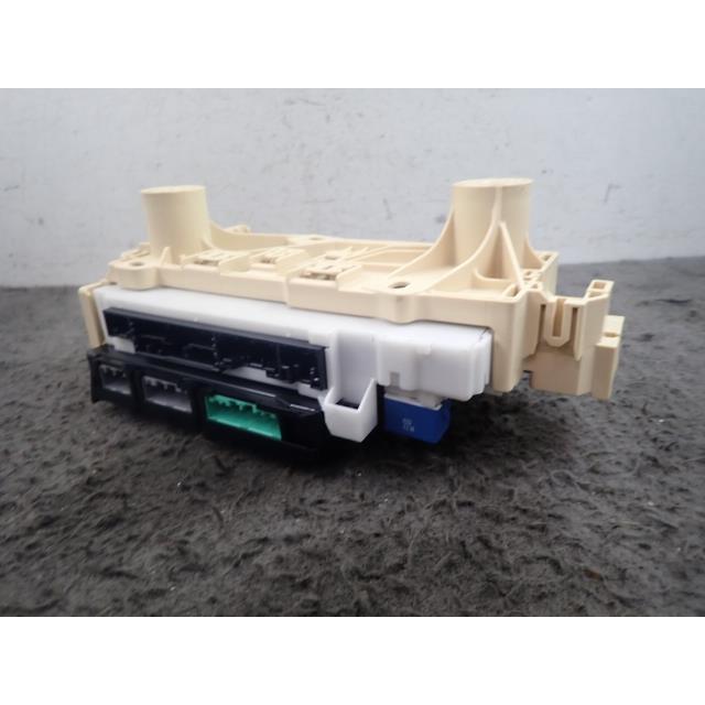 クロスビー 4AA-MN71S ヒューズボックス ZMV : RETEX - 通販 - Yahoo!ショッピング