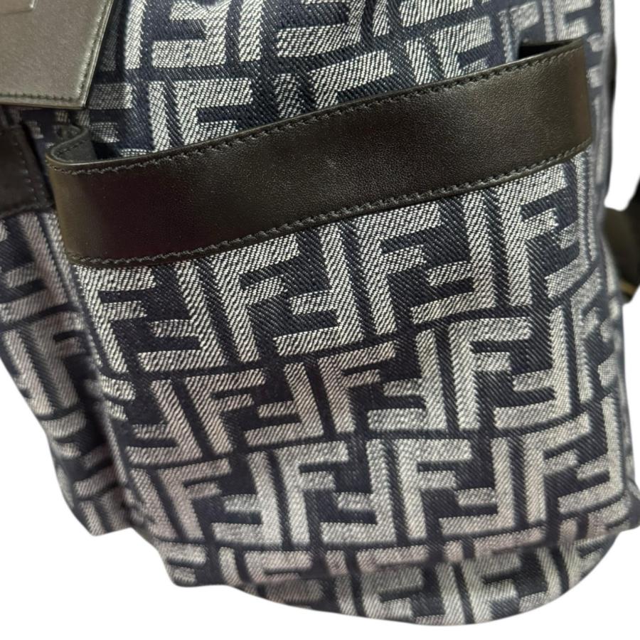 FENDI（フェンディ） FFジャガードストライクミディアム リュック