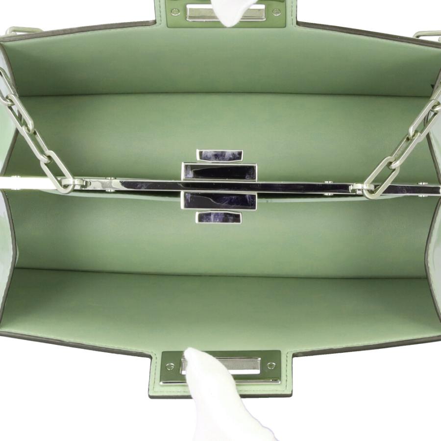 FENDI（フェンディ） ピーカブー カット ショルダーバッグ パテント