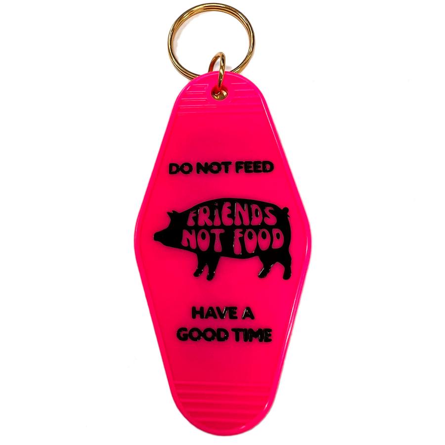 モーテル キーホルダー I'm not Pregnant.I'm fat. PIG ブタ PINK ピンク アメリカン おしゃれ 両面 ホットスタンプ バイカー : ROCKWOOD - 通販 ...