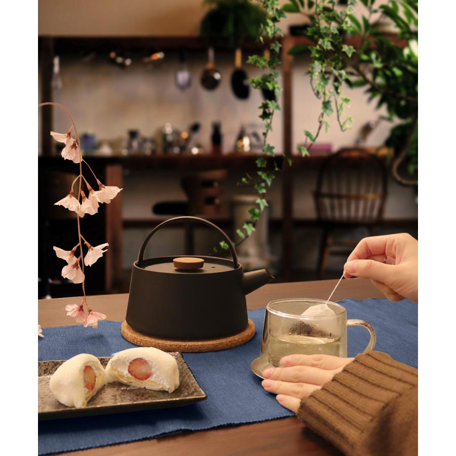 南部鉄器 鉄瓶 tetu ( テツ ) IH対応 1L | やかん 日本製 直火 ガス ガス火 IH 鋳鉄 ケトル 白湯 お茶 鉄分 国産 ギフト プレゼント ヤカン 湯沸かし : ロイヤル ...